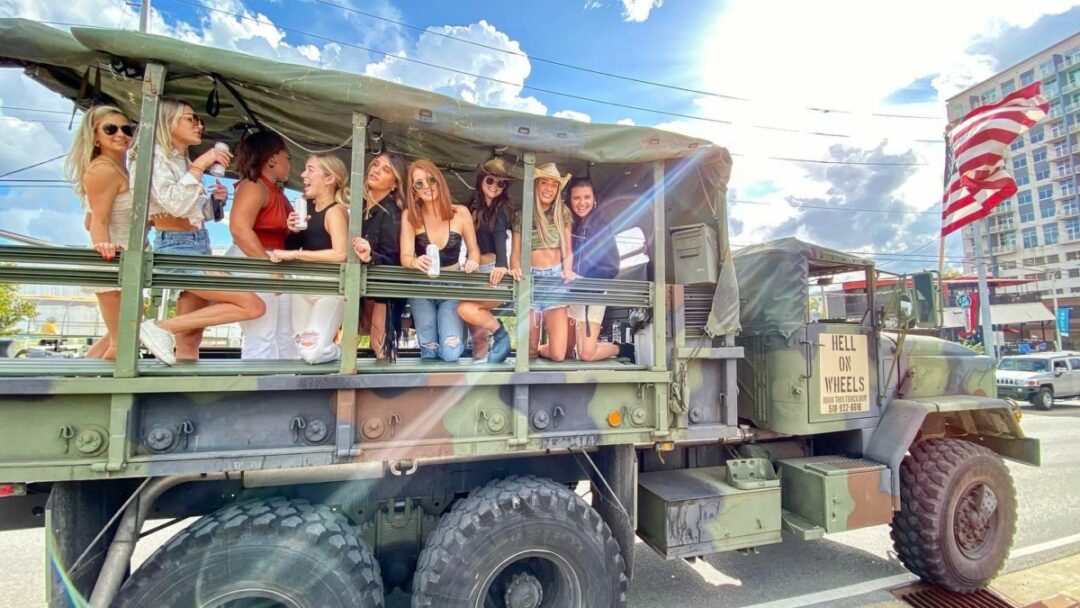 The 10 Best Party Buses in Nashville